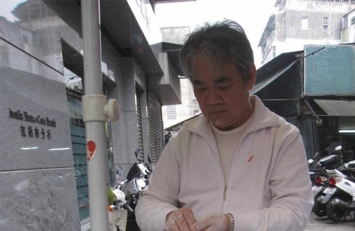 Traditional candy maker eyes expansion - Kenny Yuen Ngan Chio by Annie Lao