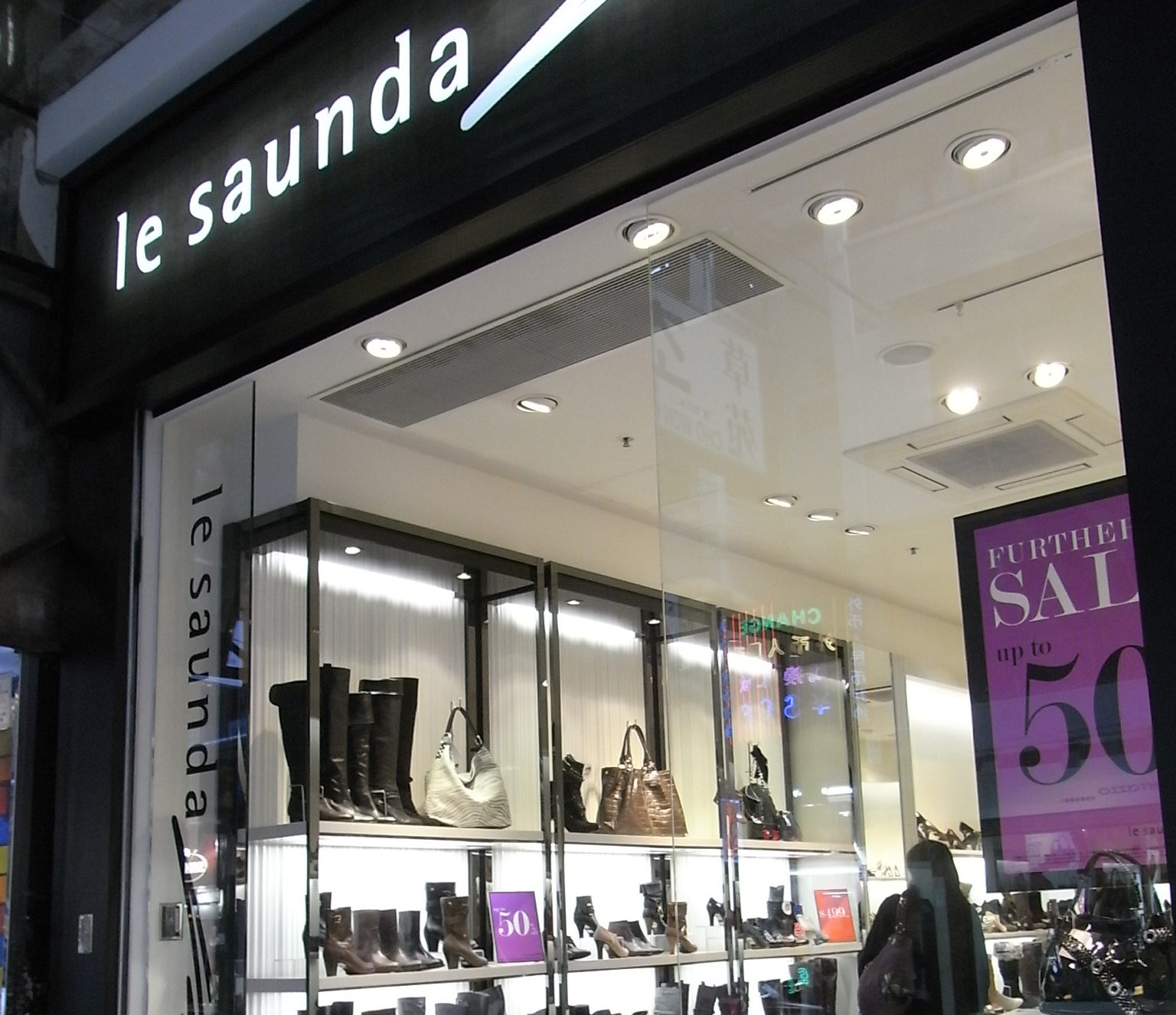 Le Saunda’s local revenue halves | Macau Business