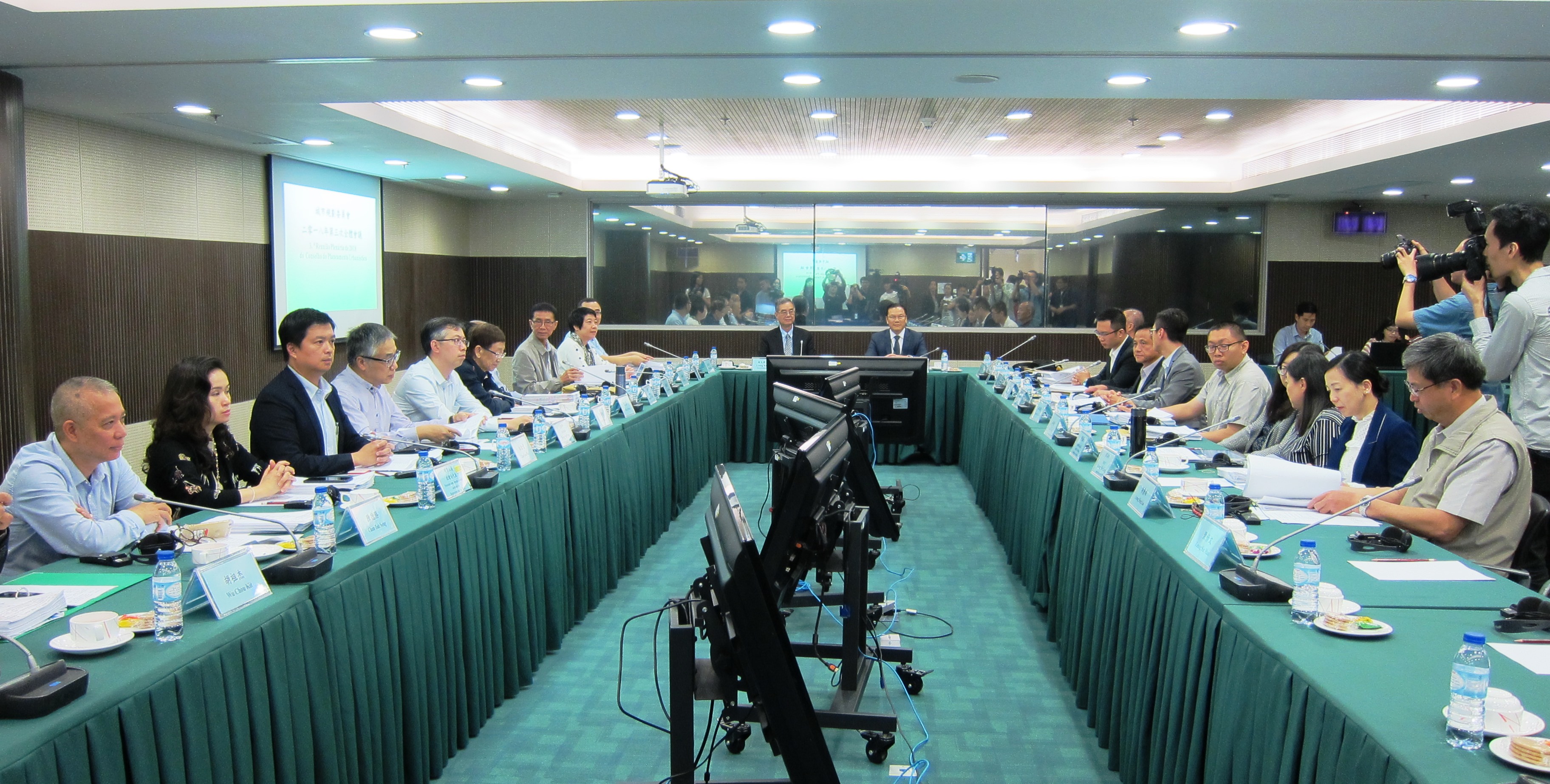 Macau | Gov’t to introduce at least 11,000 school places in Zone A ...